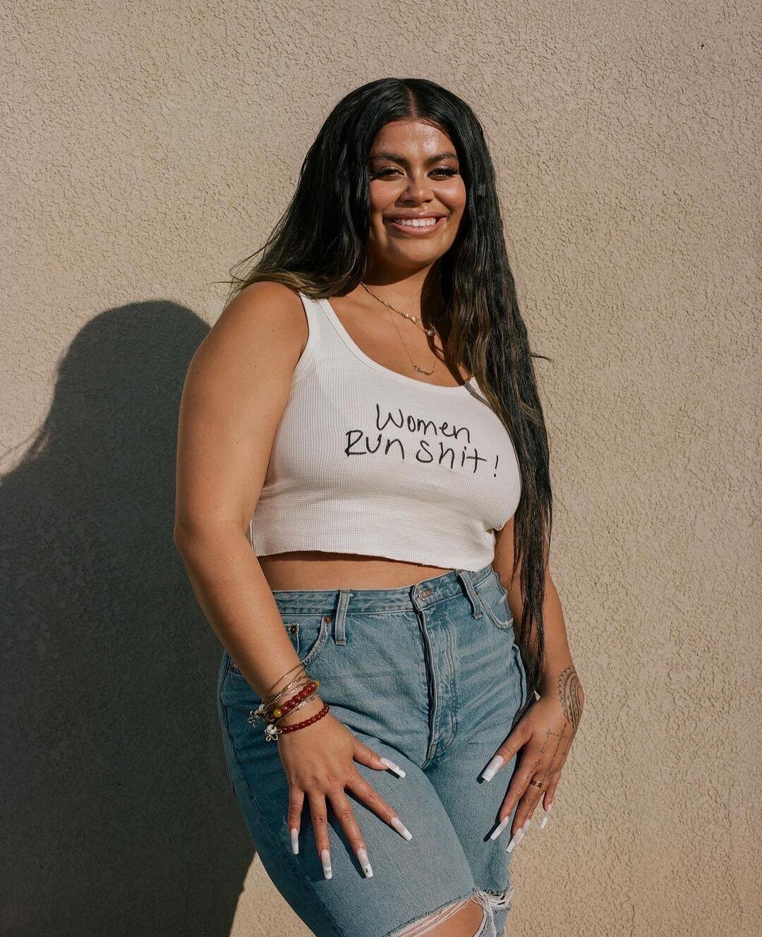 15 Sustainable Plus Size Tops Best for Daily Wear