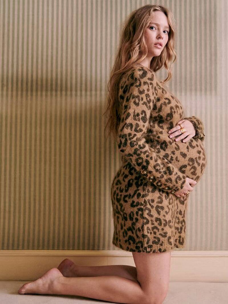 15 Sustainable Plus Size Maternity Dresses for Mamas-To-Be