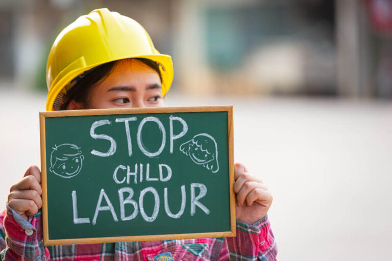 Child Labor in Fast Fashion: Facts & Stats to Know